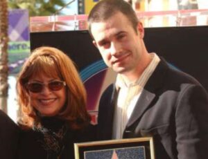 Kathy Prinze Freddie Prinze Jr Mother Today: Age, Husband, Now